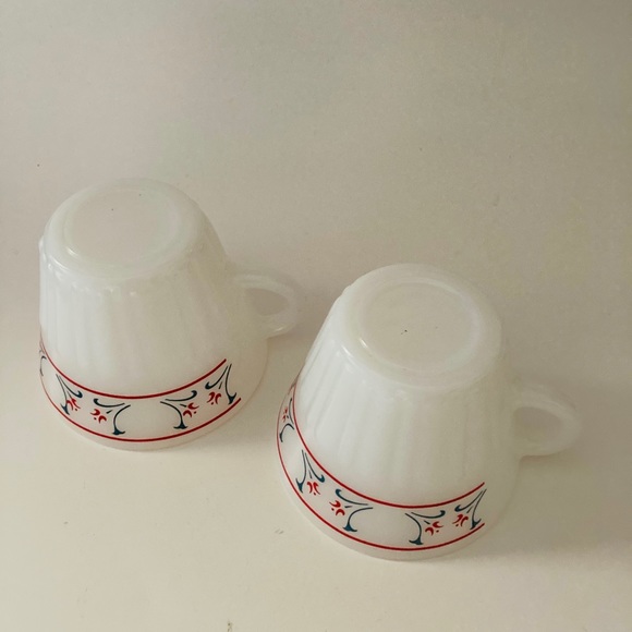 Termocrisa | Kitchen | 2 Vintage Termocrisa Milk Glass Cup | Poshmark
